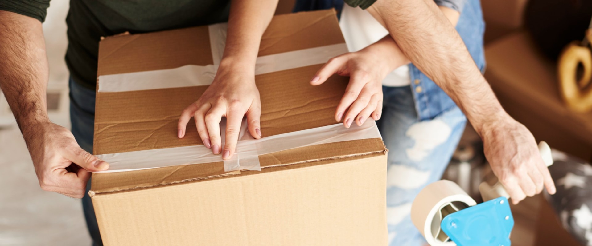 Tips for Packing and Unpacking Heavy Items on Bottom